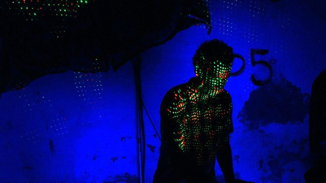 Ali Kuru, Ilhan Ercetin, Xique-Xique - orijentalna magija u klubu Drugstore